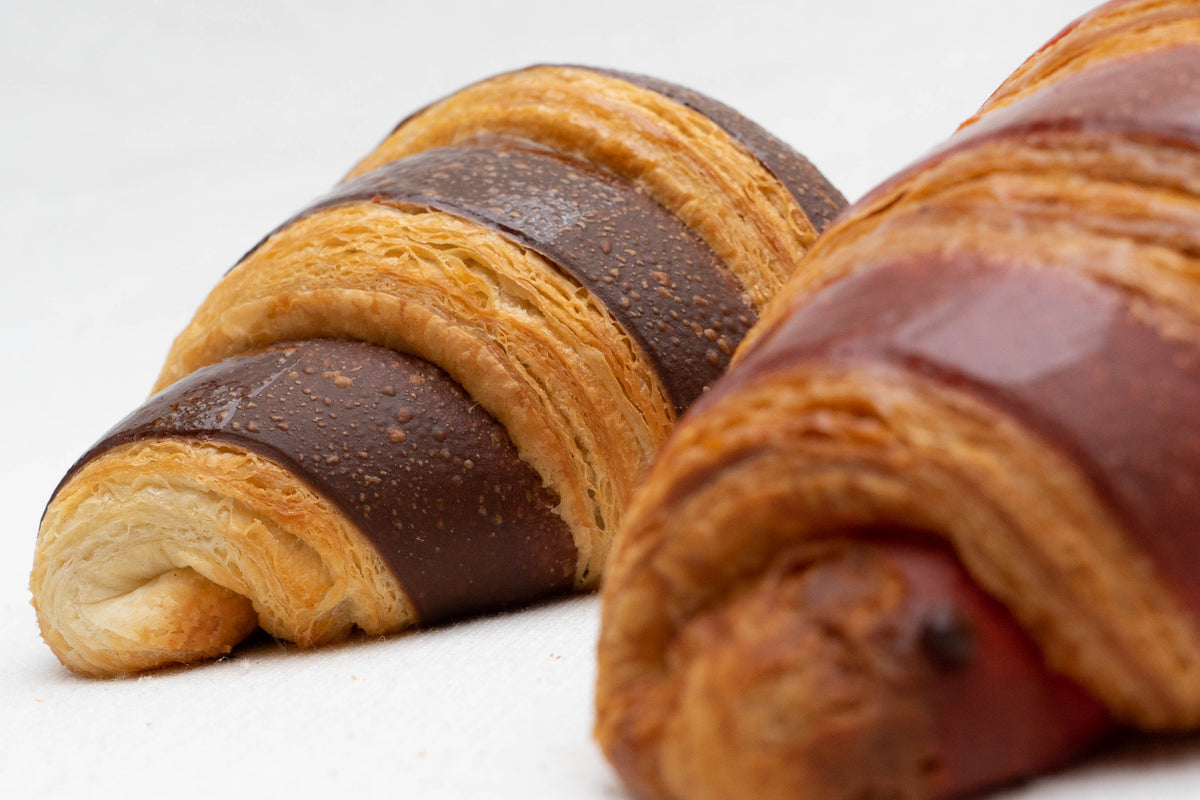 Croissant double chocolat pur beurre – Blue Moon